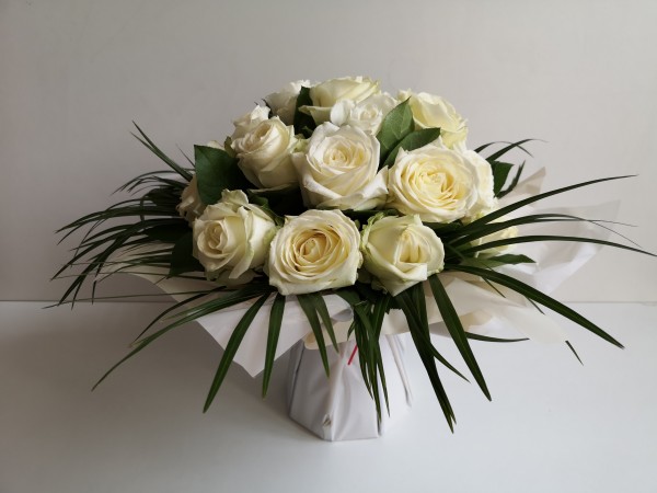 Bouquet de roses blanches gros boutons